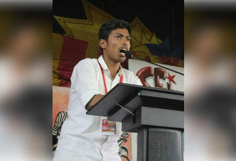 SFI leader stabbed to death on college campus in Kerala | கேரளாவில் ...