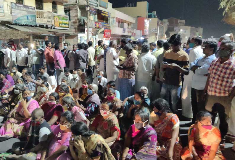 Public Roadblock | கொண்டலாம்பட்டியில் பொதுமக்கள் சாலைமறியல்