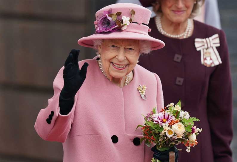 Queen Elizabeth celebrates her 96th birthday | 96ஆவது பிறந்த நாளை ...