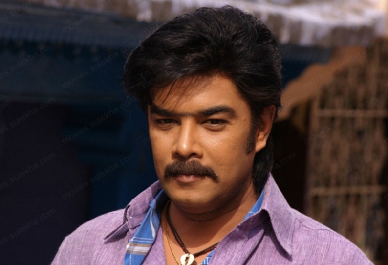 Actor Sundar C complains about Rs 46 lakh | நடிகர் சுந்தர்.சி மீது ரூ ...